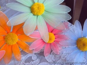 Nylon flower daisy (flower tutorial with full instructions) - Craftionary