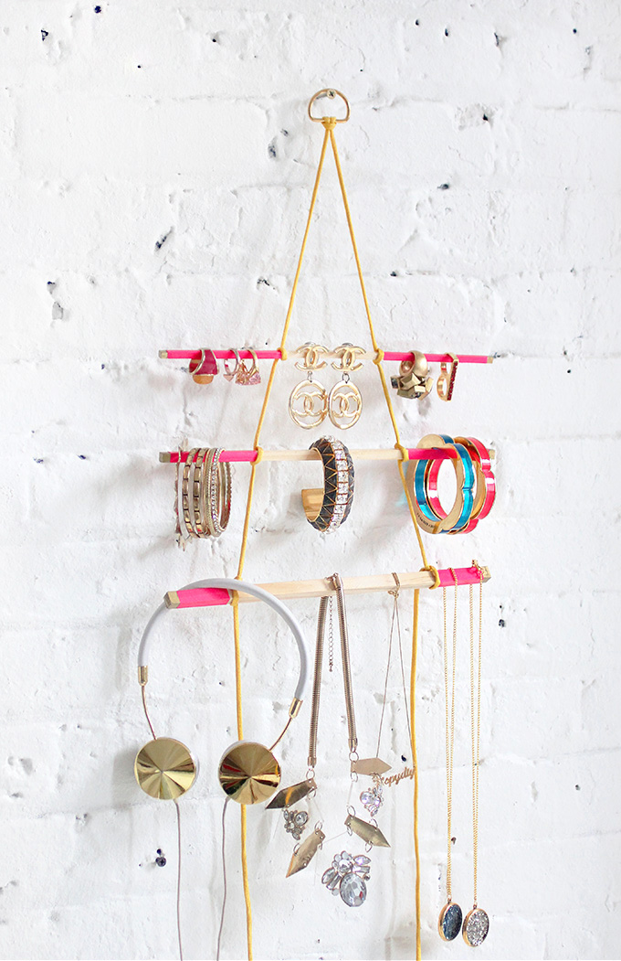 New jewelry organizers and DIY jewelry organization ideas - Craftionary