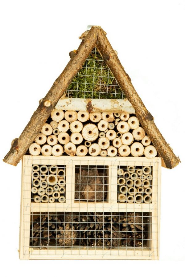 50 DIY bug hotels | material and instructions to attract bugs - Craftionary