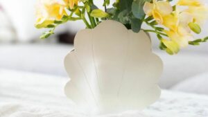 Decorate a vase: 60 DIY home ideas - Craftionary