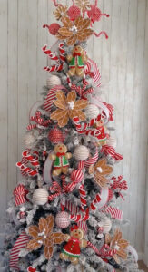25 Adorable Gingerbread Christmas Decor Ideas - Craftionary