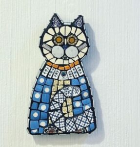 45 Broken plate crafts using china glass - Craftionary