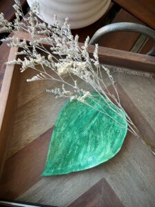How to make a leaf shape plate? - Craftionary