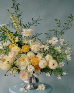 50 DIY Fresh Flower Arrangement Ideas - Craftionary