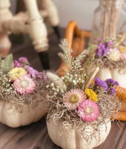 50 DIY Fresh Flower Arrangement Ideas - Craftionary