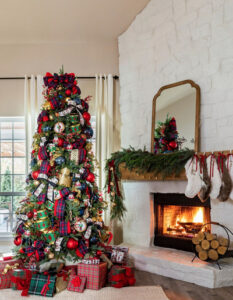 50 Christmas Tree Color Combination and Scheme Ideas - Craftionary