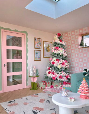 50 Christmas Tree Color Combination and Scheme Ideas - Craftionary