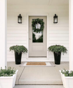 What Color to Paint Your Front Door? (50 DIY Projects) - Craftionary