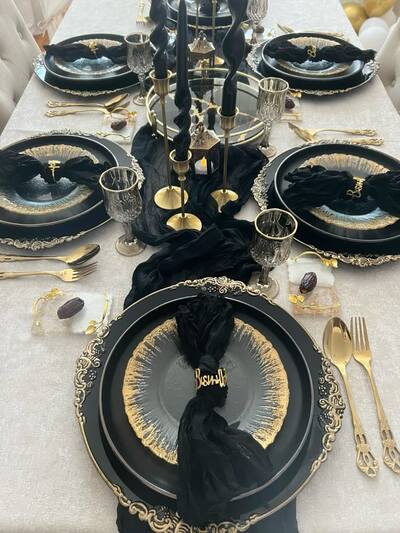 Dining Table Charger Plate Napkin Display Ideas - Craftionary