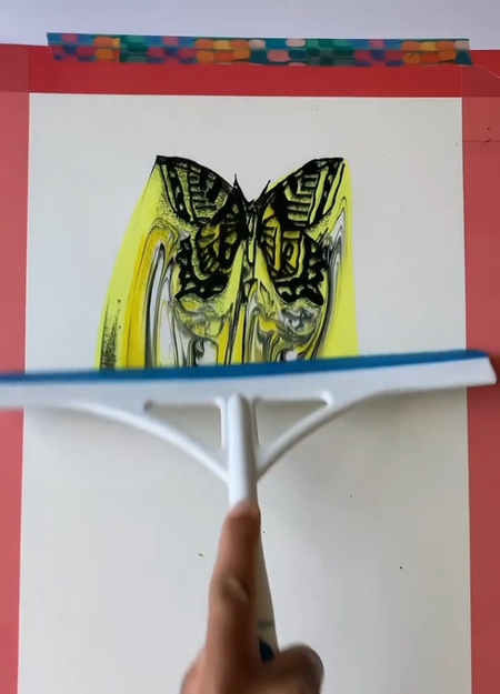 30 Creative Ways A Squeegee Makes Paintings Come To Life - Craftionary